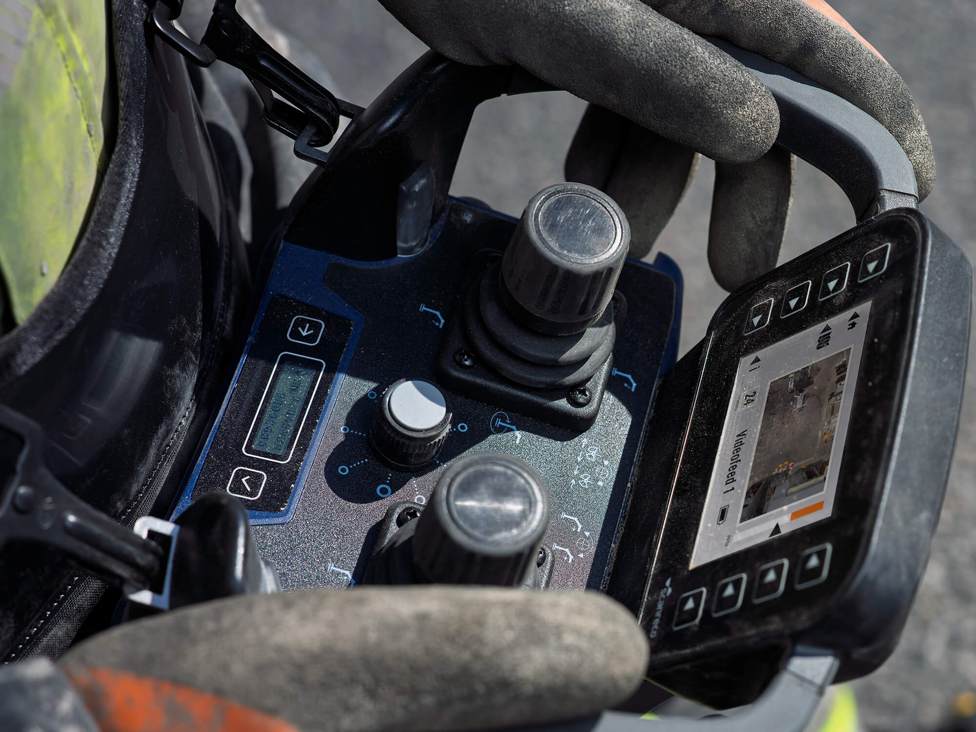 Small bellypack transmitters - Micro platform | Scanreco